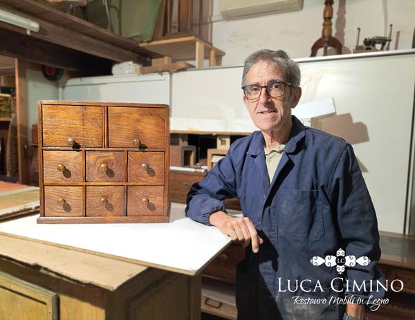 Stipo Antico in Rovere Genova: Corso Restauro di Emilio