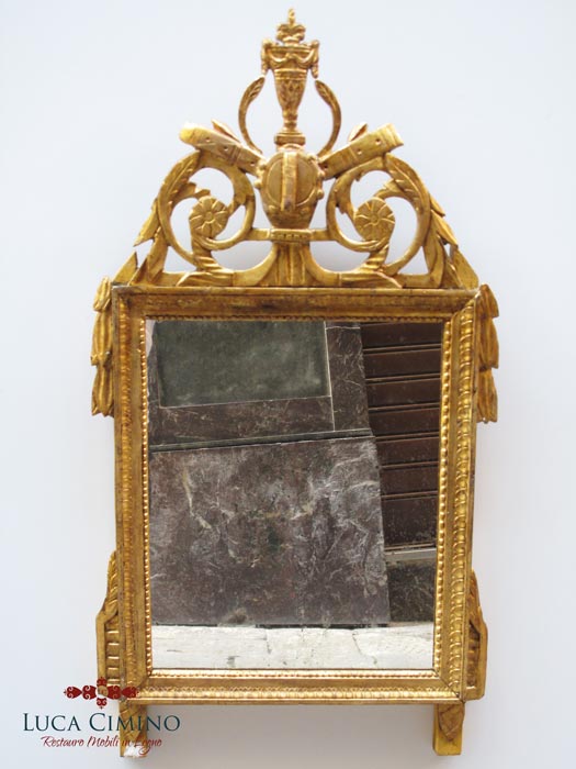 Restauro di specchi antichi e specchiere antiche a Genova